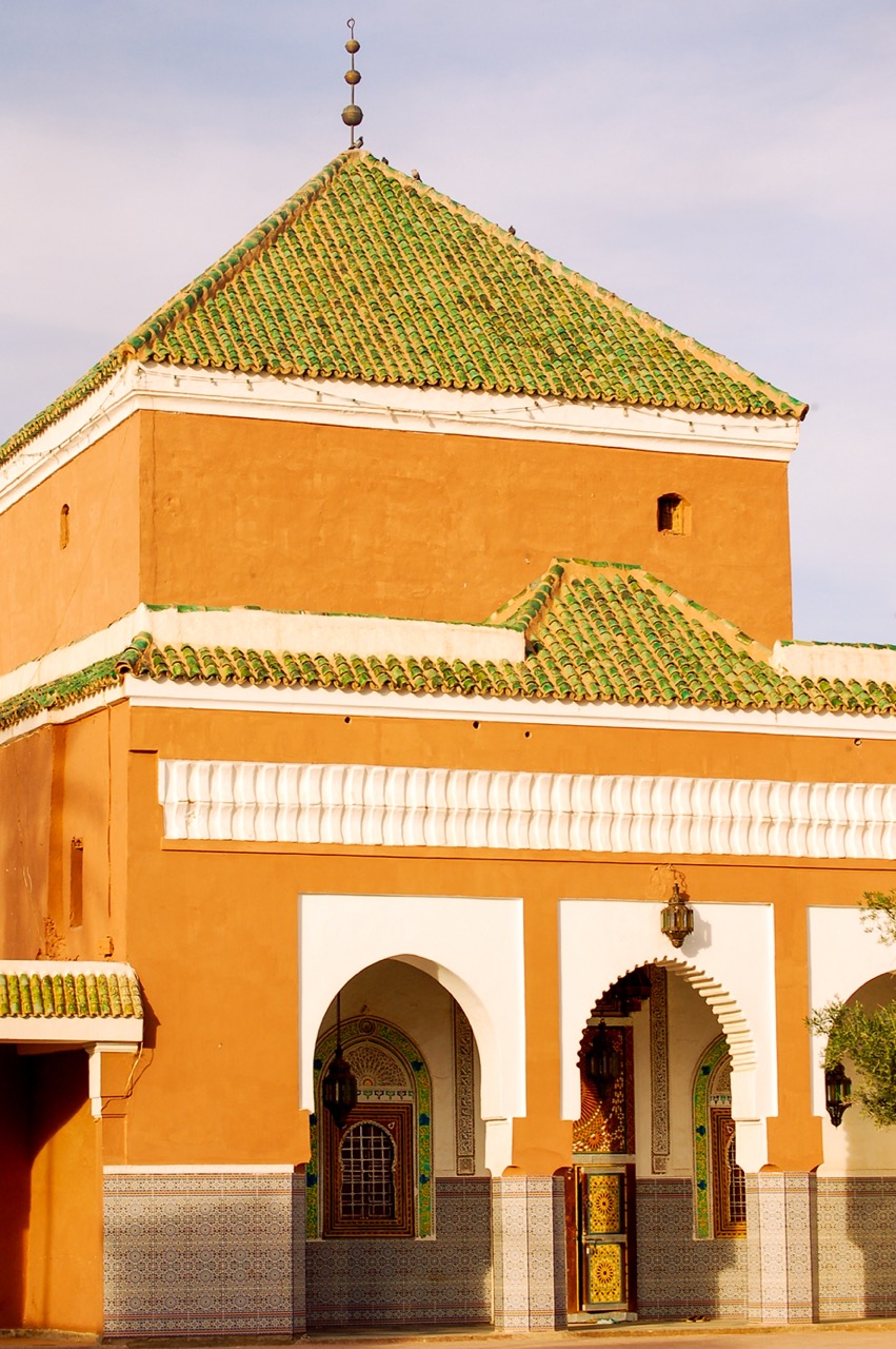 Thinking about the medieval state from a Moroccan perspective: Writing ...