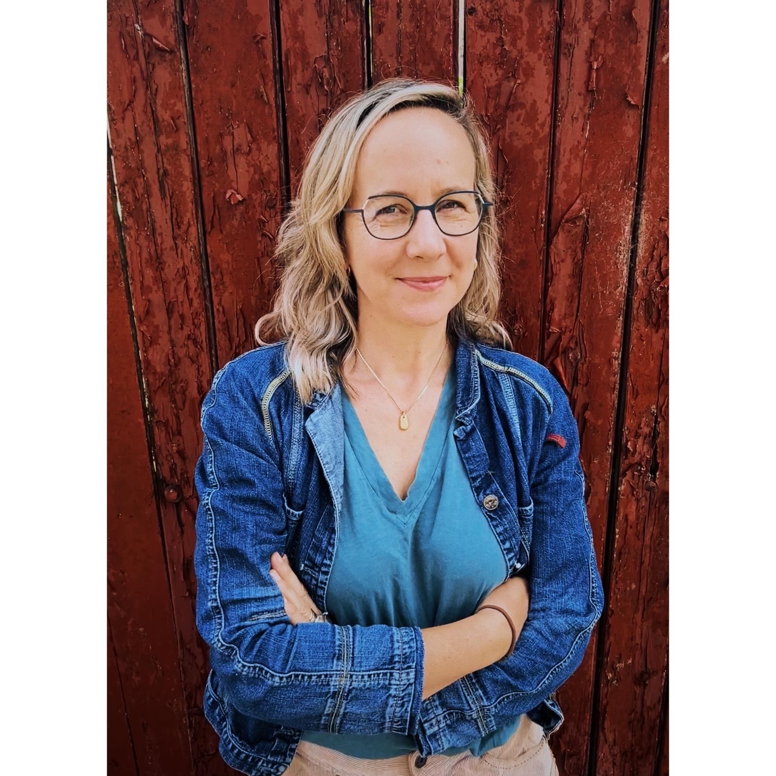 Author Q&A: Lily Dunn - Manchester University Press