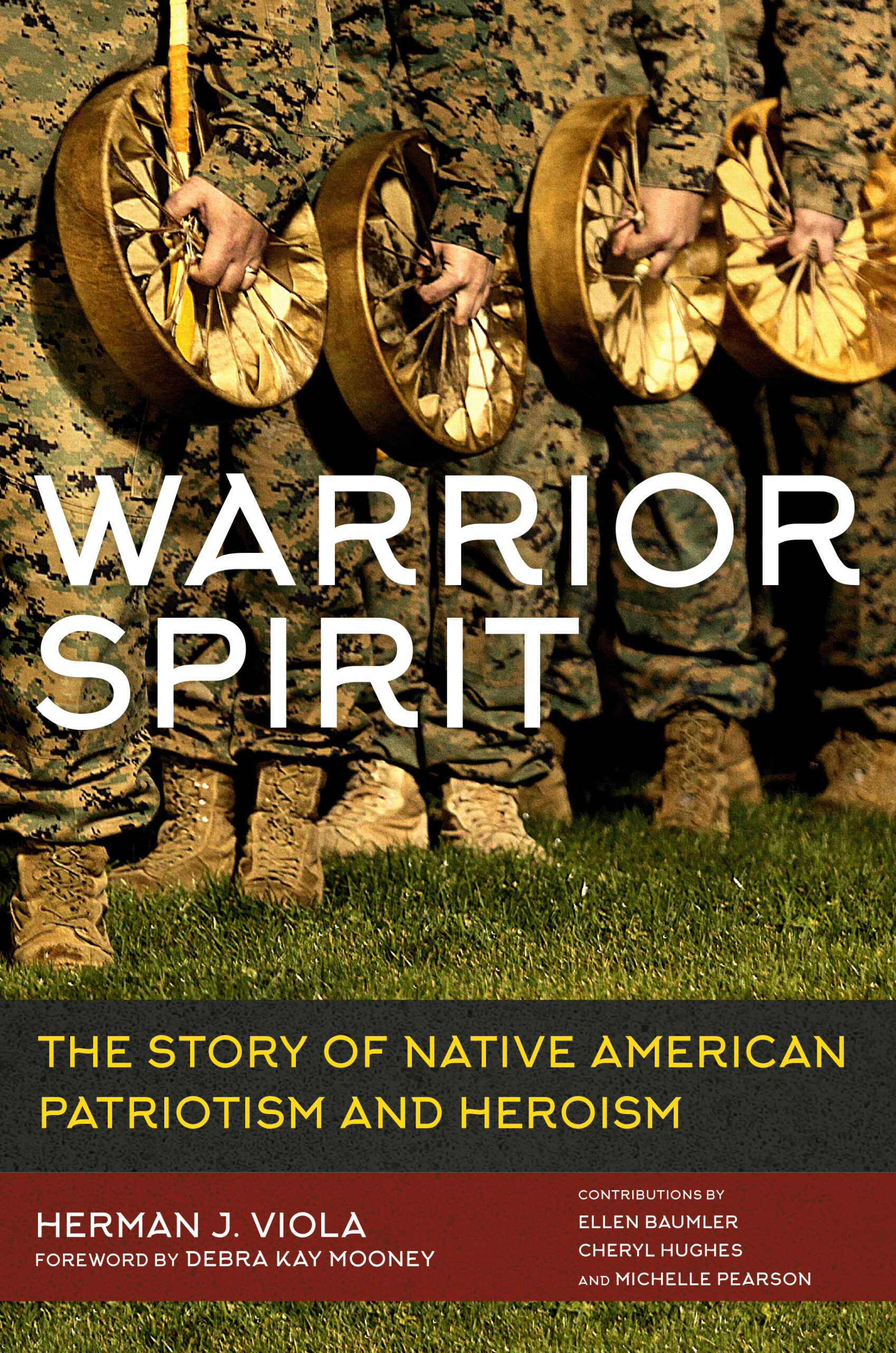 Warriors in Uniform: The History of American Indian Heroism ...
