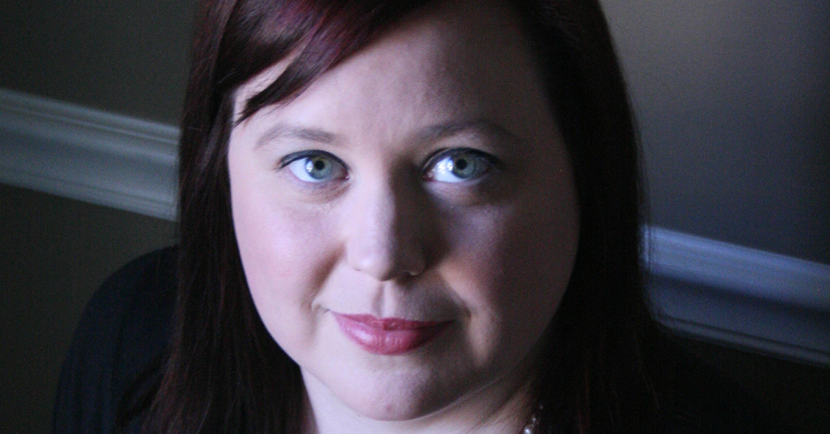 Q&A with Rachel Hawkins, author of ROYALS - Penguin Teen