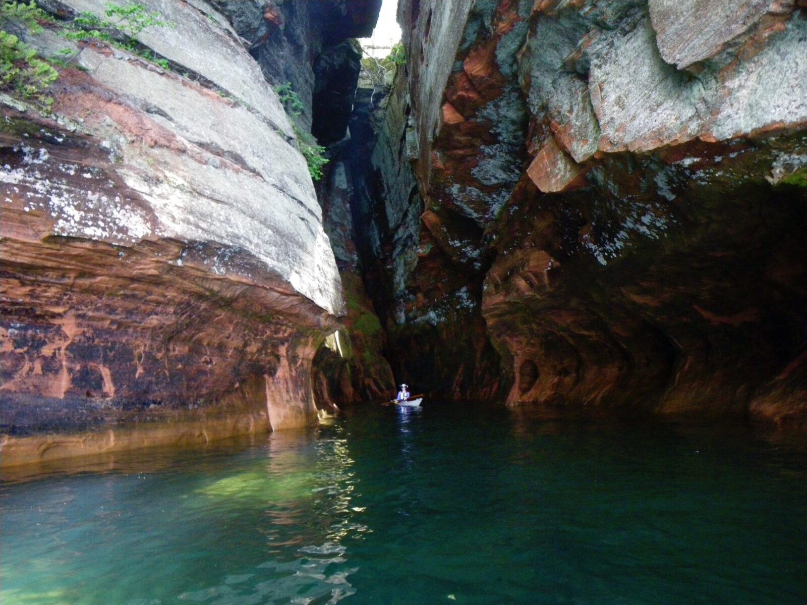 Saving Lake Superior - Yale University Press