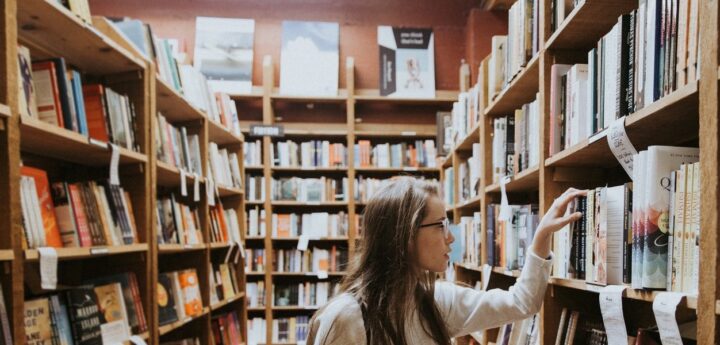 Why We Read - Yale University Press