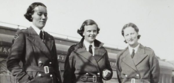 The Secret Army Behind Enemy Lines in World War II - Yale University Press