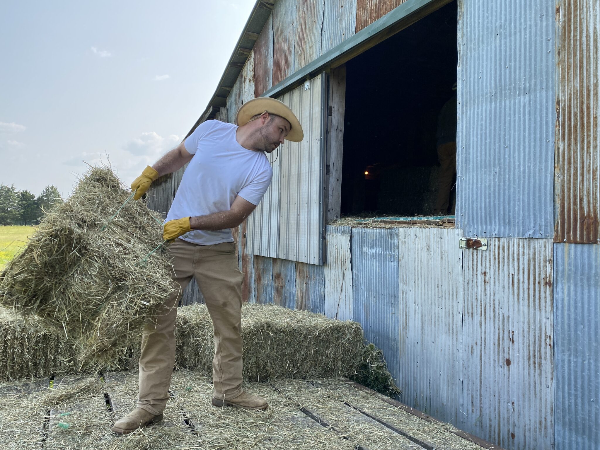 Close Enough to Touch - Yale University Press