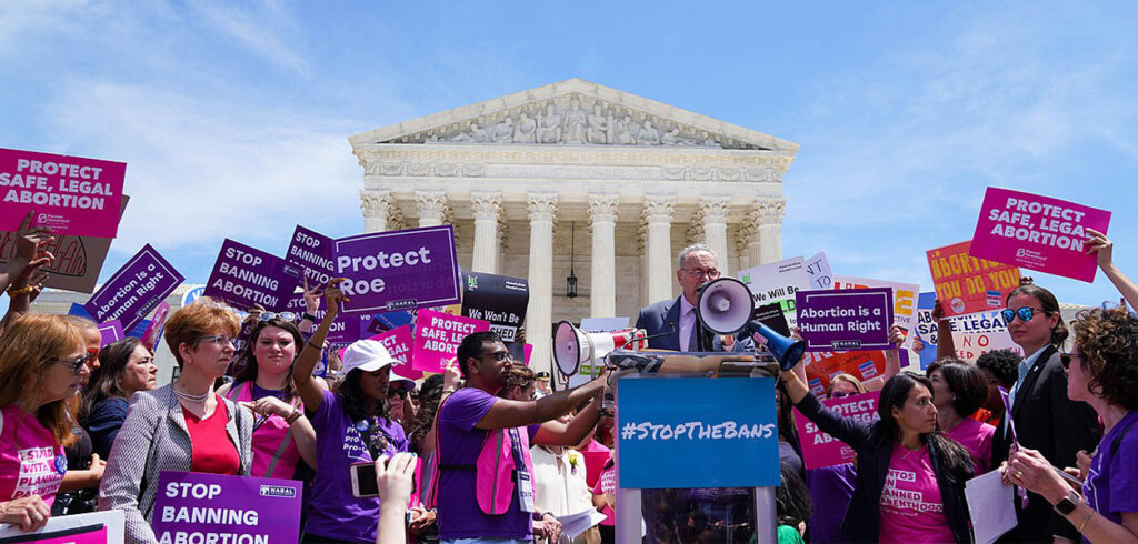 The Puzzle of Roe v. Wade - Yale University Press