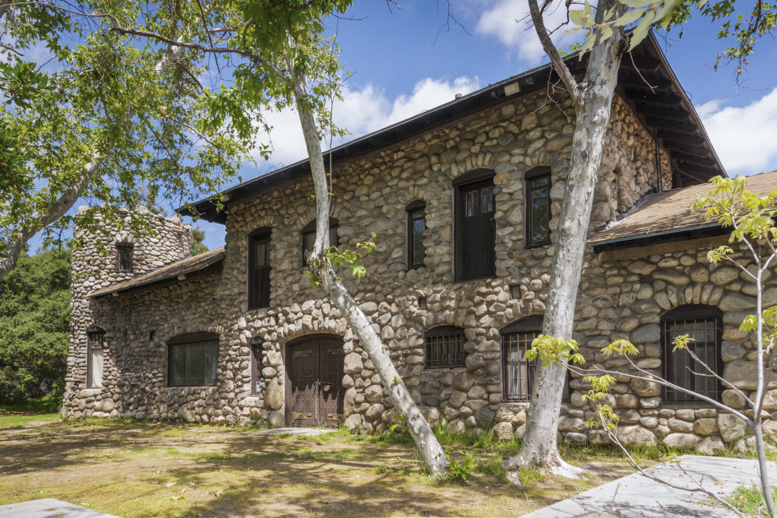 The Appeal of Asymmetry - Yale University Press